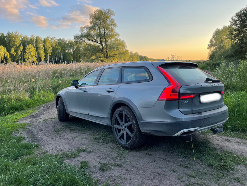Бездорожье проходит на 5+ — Volvo V90 Cross Country, 2 л, 2018 года | просто так | DRIVE2