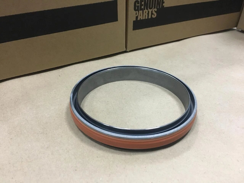 Сальник коленвала ремонтный на Cummins L 3929106 3927871 — Астра Моторс ...