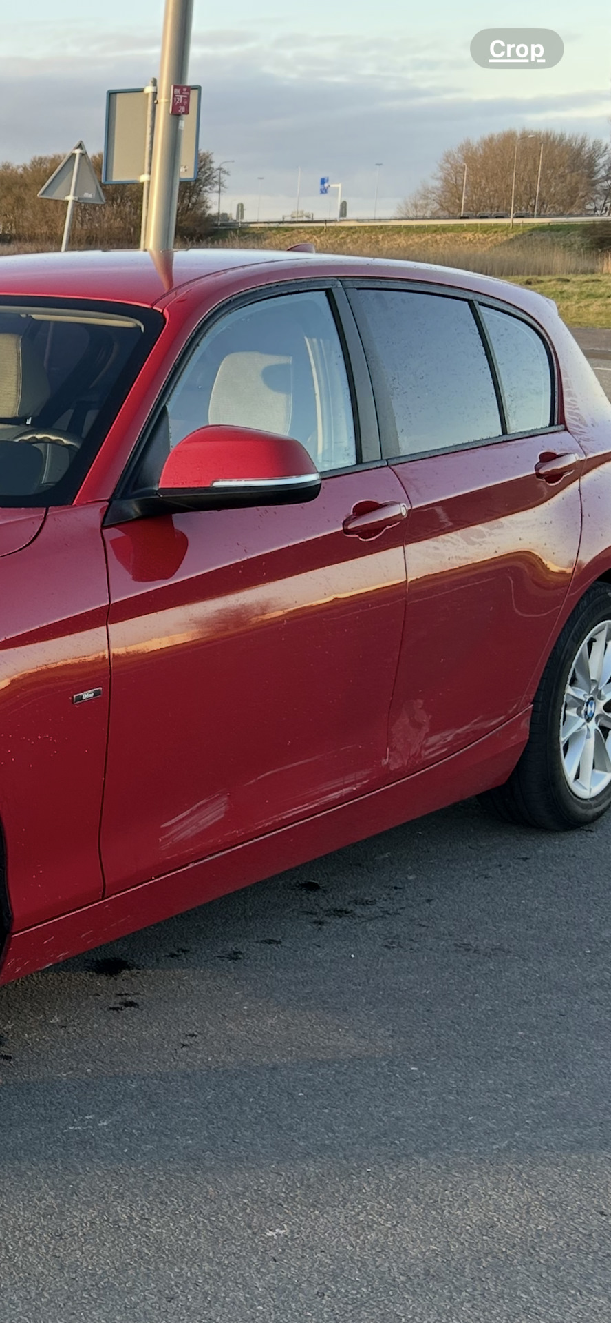 Облил бочину лаком из баллончика, вернул губу на место — BMW 1 series ...