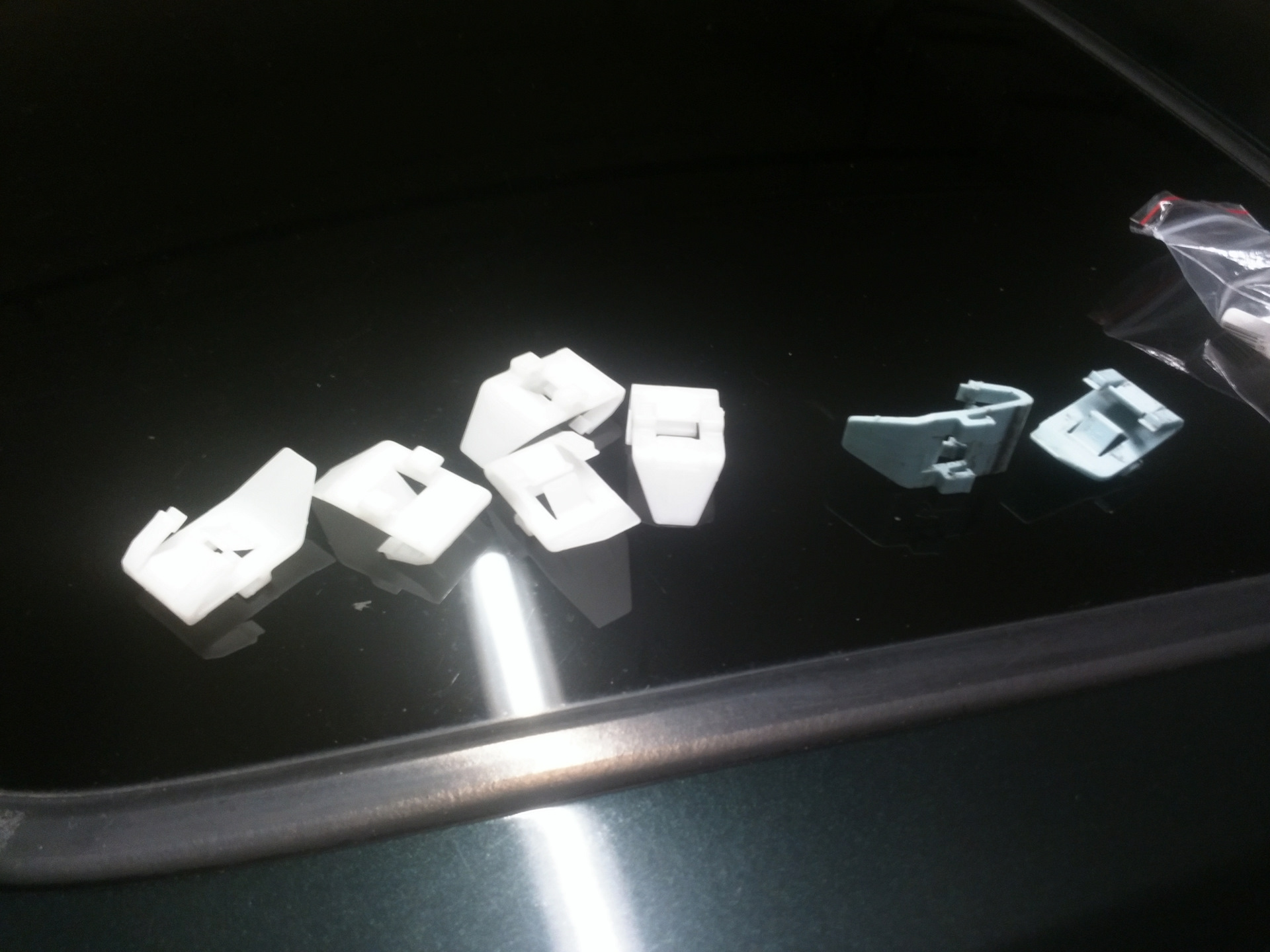 Новые клипсы на хромированный молдинг. — Honda Accord Coupe (6G), 2,3 л ...