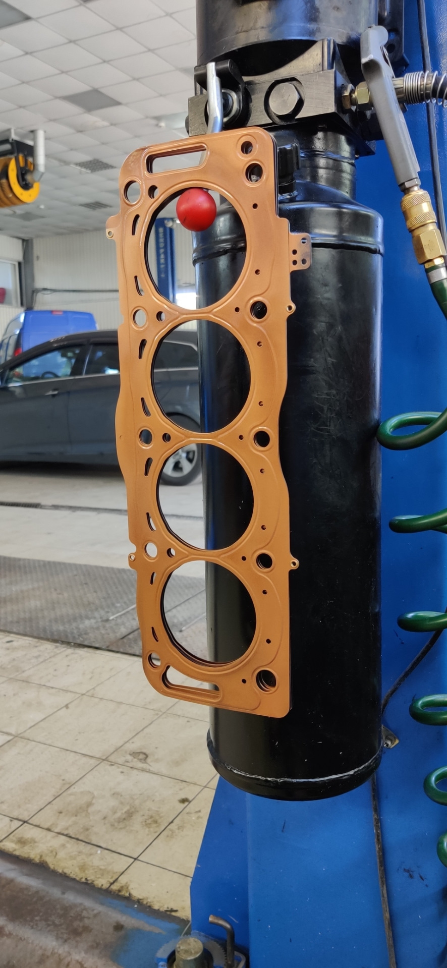 Процесс сброки двигателя на финальной стадии — Ford Kuga (1G), 2 л ...