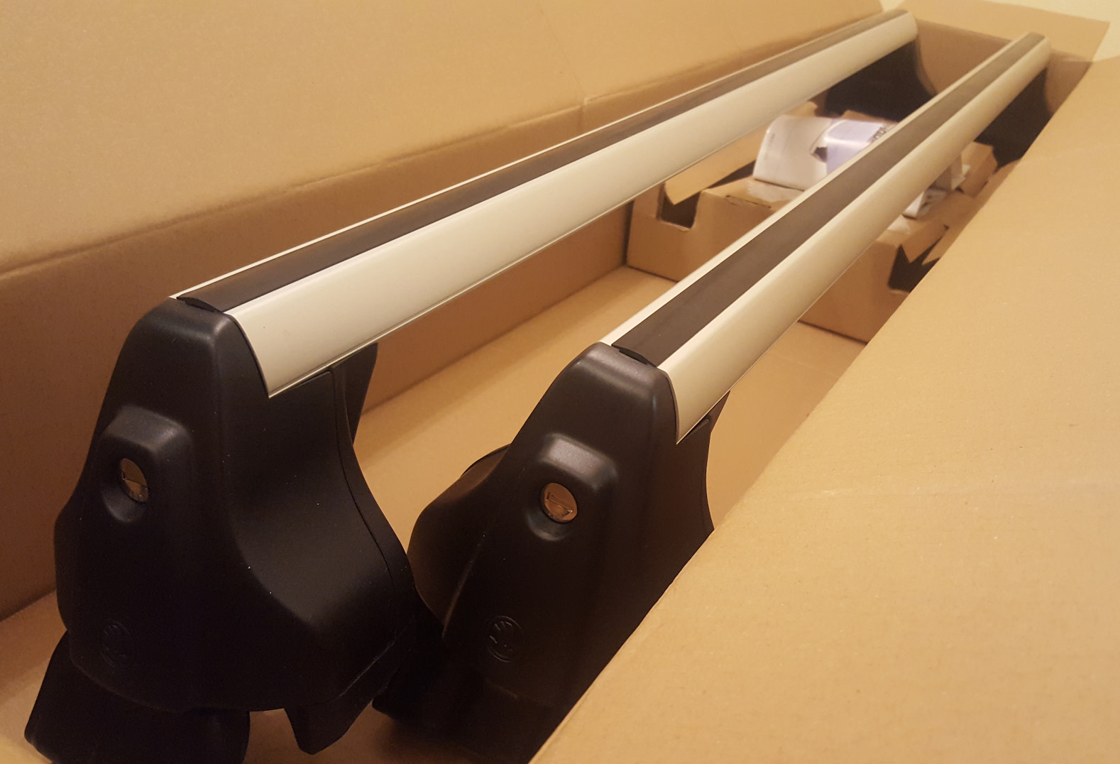 Оригинальный багажник на крышу — Skoda Rapid (2G), 1,6 л, 2021 года ...