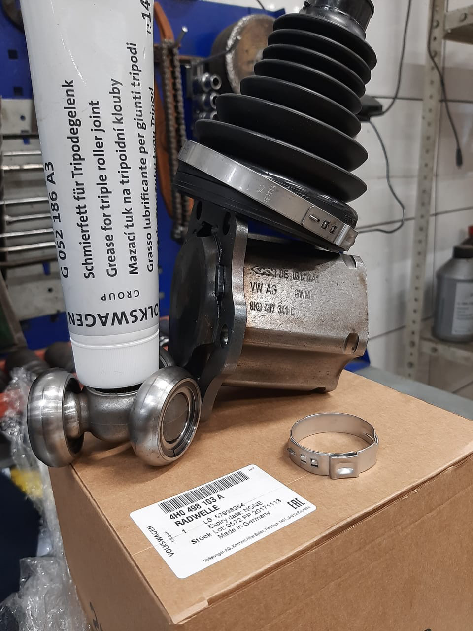 4H0498103A ШРУС внутренний (трипод), комплект / AUDI A-4,5,6,7,8, Q5 08 ...