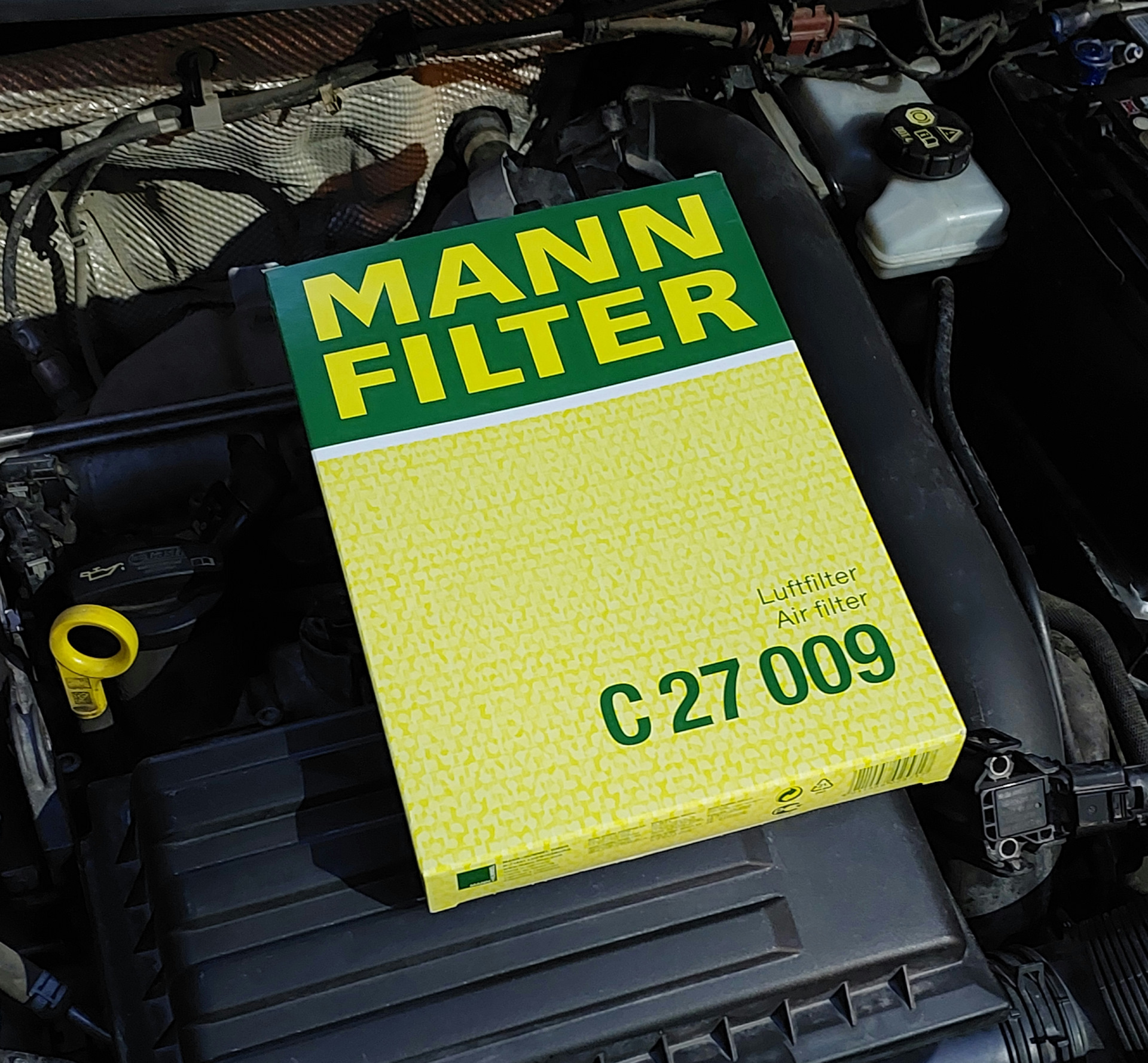 Замена воздушного фильтра и сюприз от официалов — Skoda Kodiaq (1G), 1,4 л, 2018 года | плановое ...