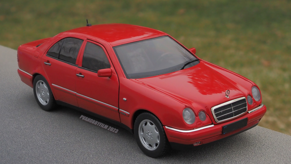 Mercedes-Benz E320 (W210), 1998 (1/18 Chrono #1152, 1999) — DRIVE2