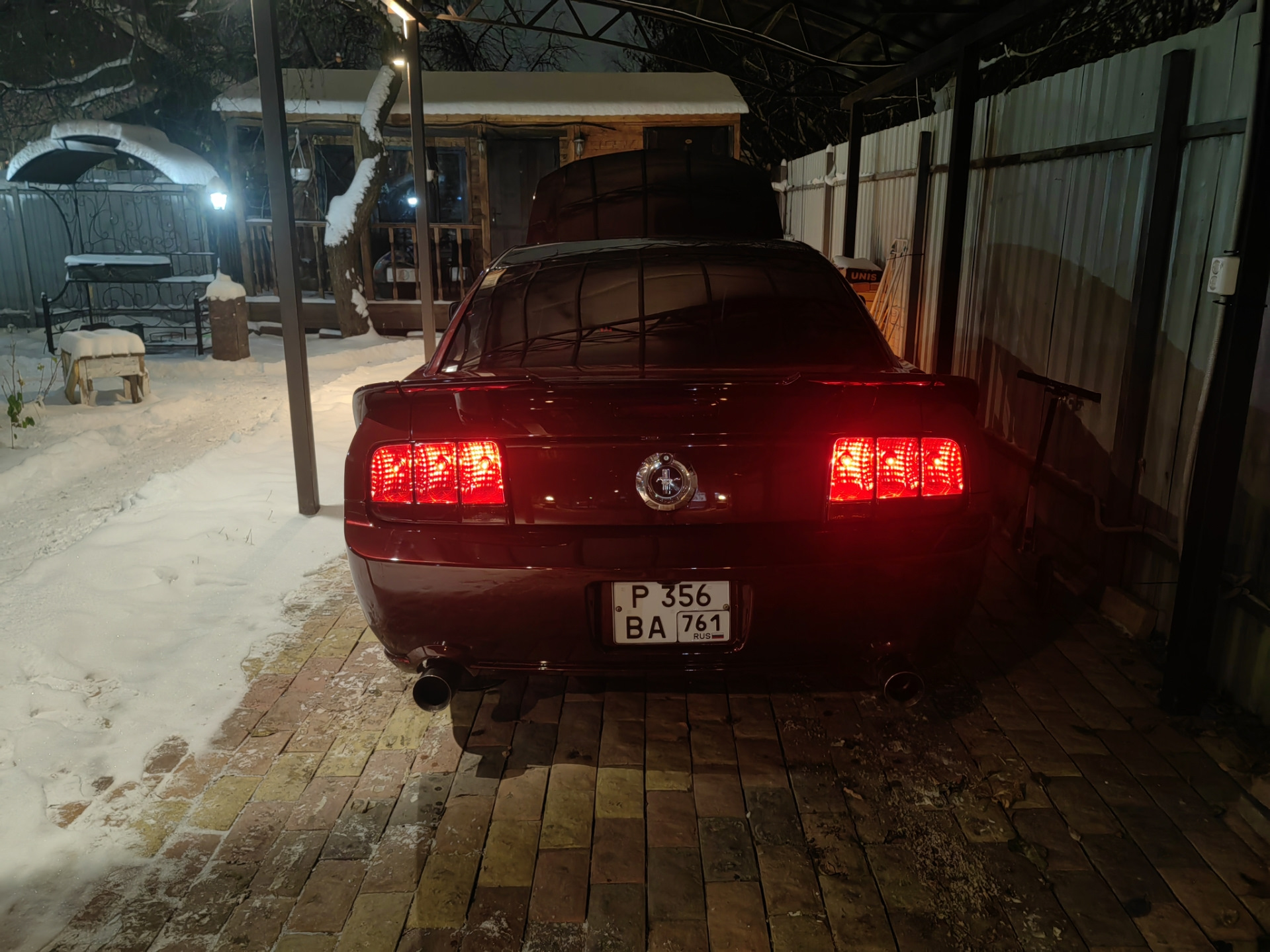 Тент на зиму — Ford Mustang (5G), 4 л, 2005 года | просто так | DRIVE2