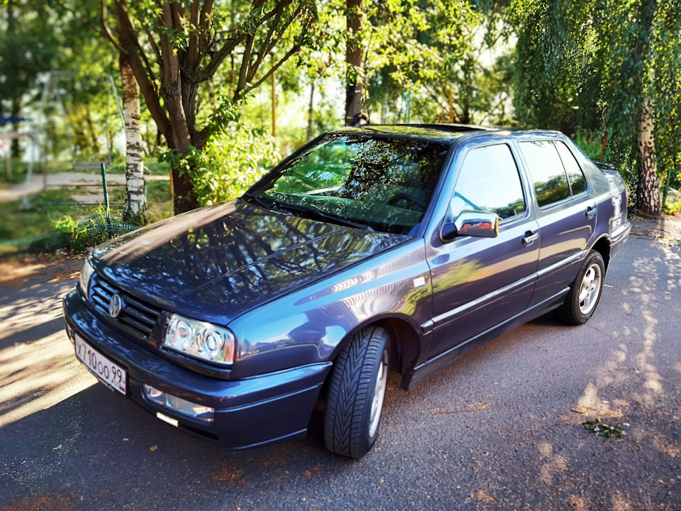 Просто фотография — Volkswagen Vento, 2 л., 1992 года | фотография | DRIVE2