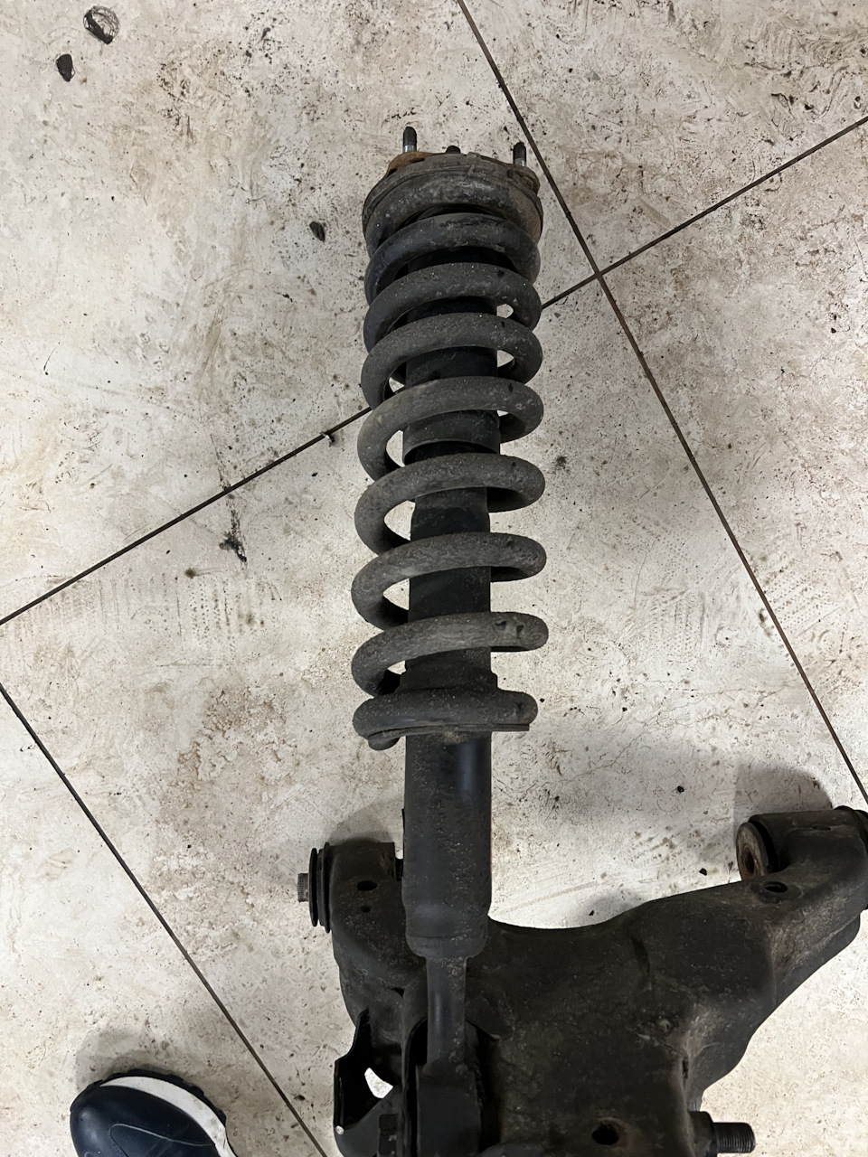 Проставка стойки&KDSS — Toyota Land Cruiser 200, 4,5 л, 2015 года ...