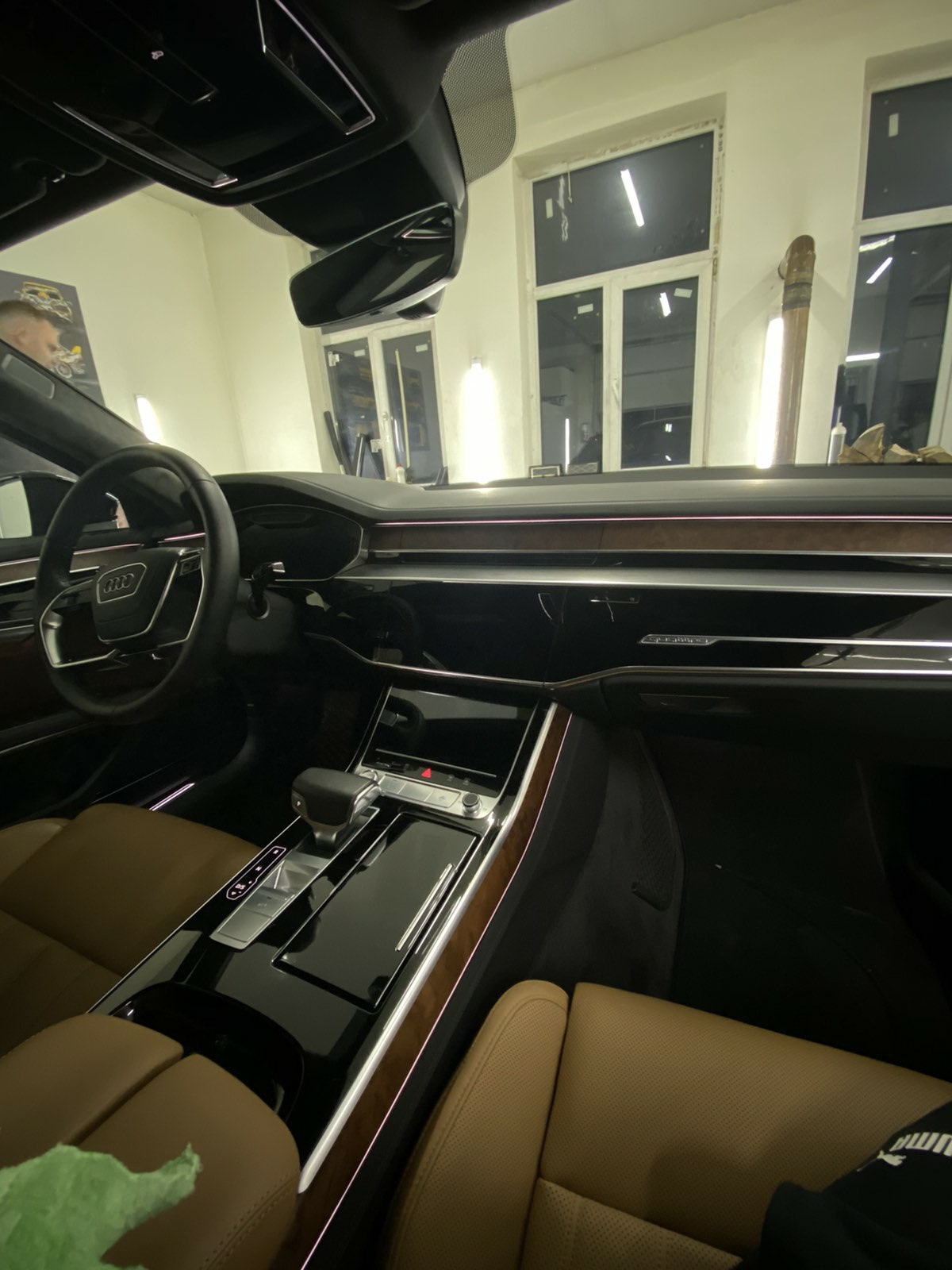 Защитная плёнка на весь чёрный декор салона. — Audi A8 (D5), 4 л, 2019 года | тюнинг | DRIVE2