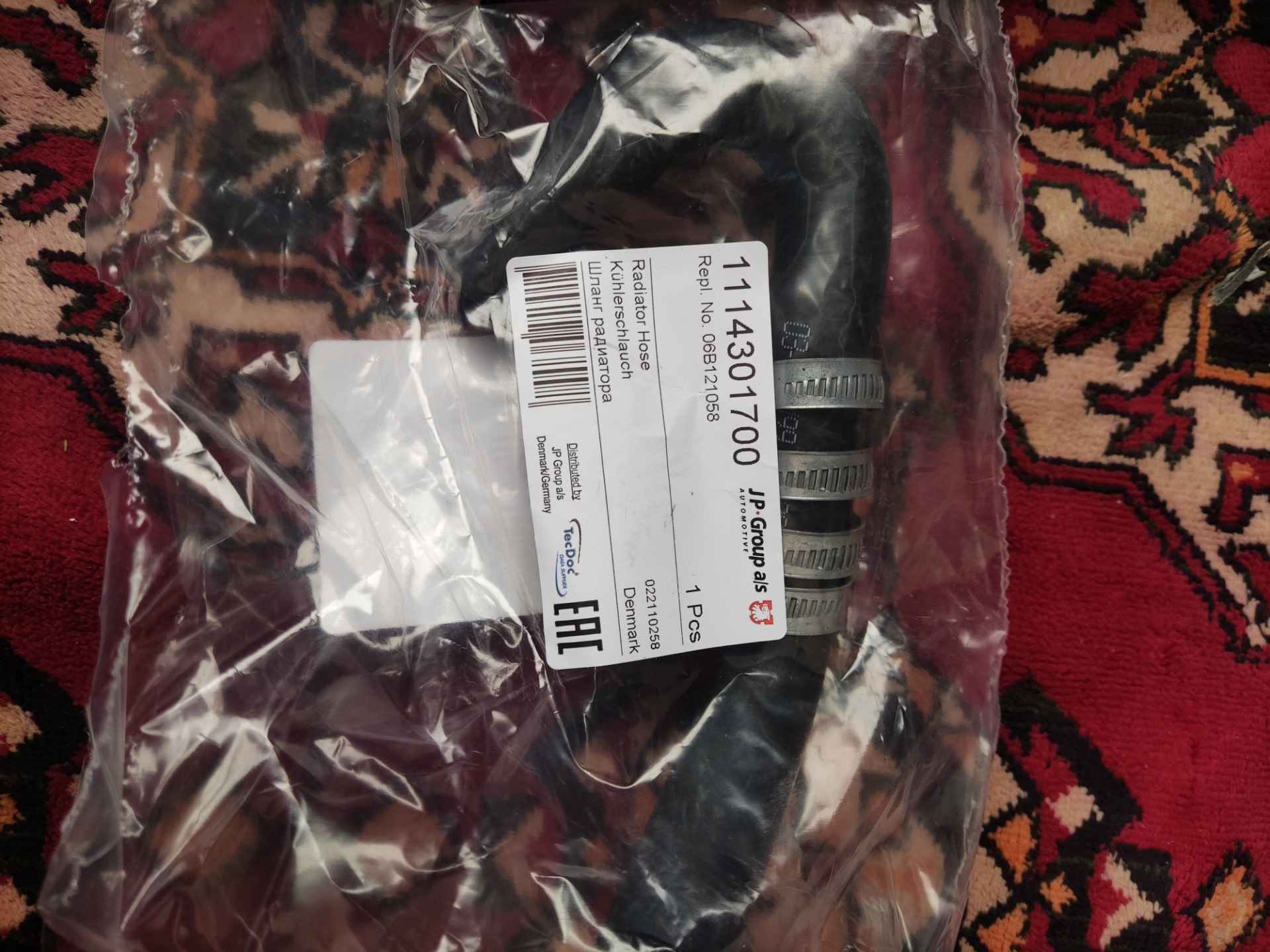 Замена патрубков теплообменника — Volkswagen Passat B5, 1,8 л, 2002 ...