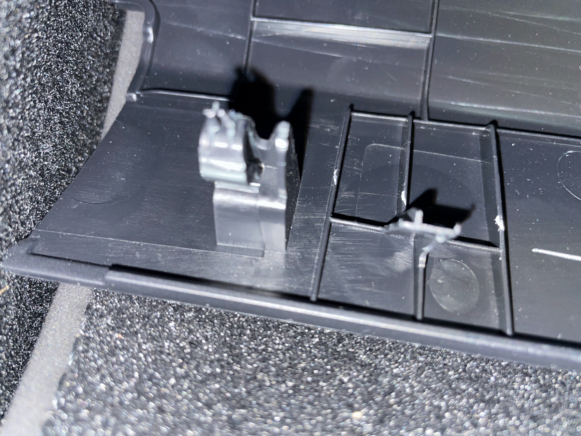 Установка сим карты в Tesla Model Y, своими руками! — Tesla Model Y ...