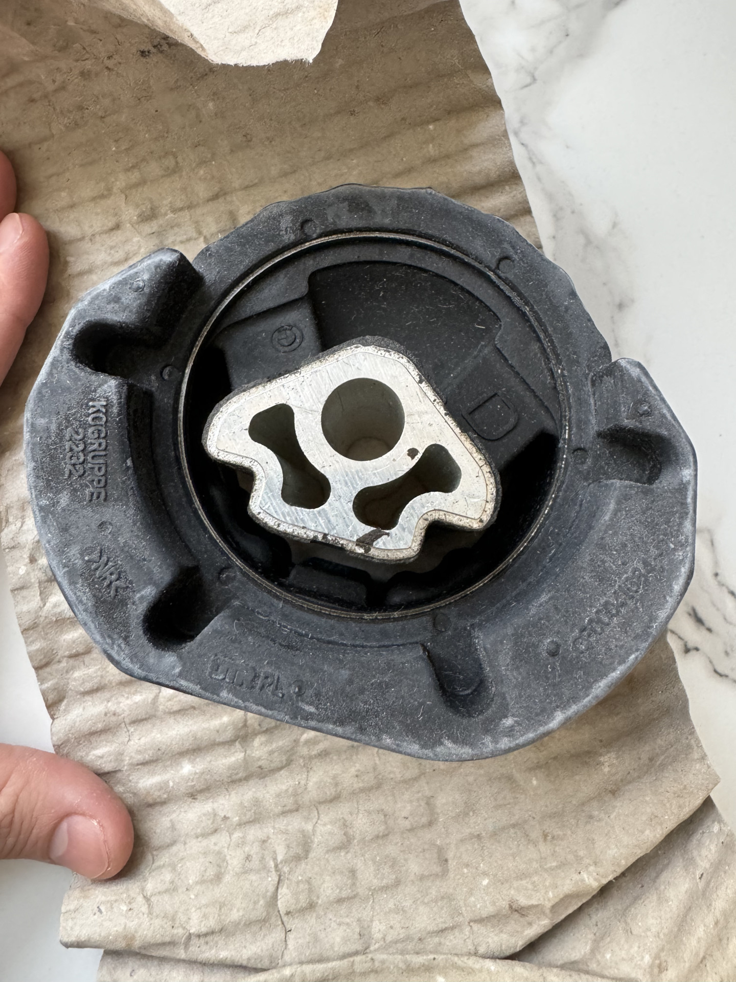 Замена опоры АКПП и прочий сервис — BMW 5 series (G30), 3 л, 2019 года ...