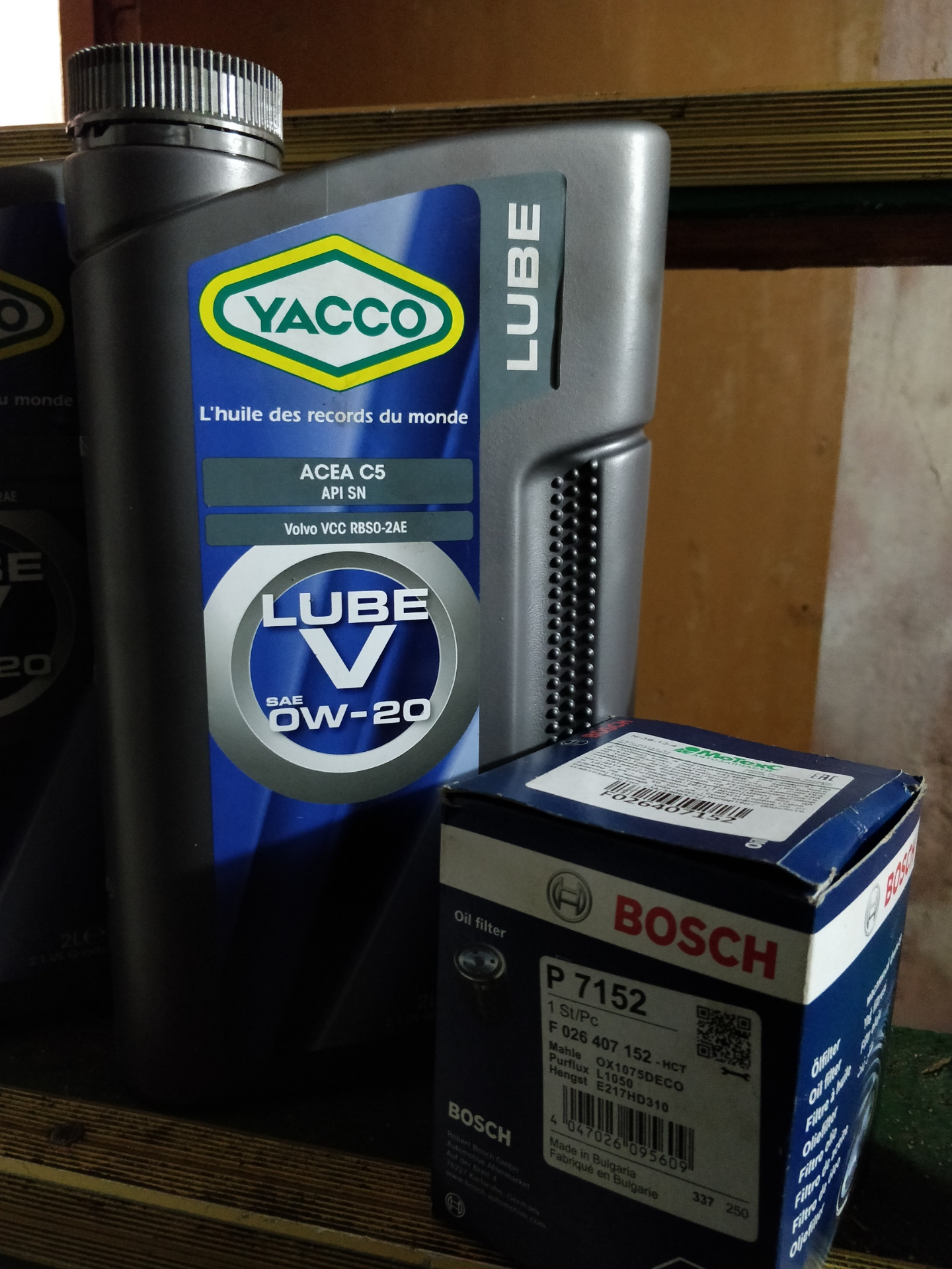 Замена масла в ДВС. — Volvo XC40, 2 л, 2020 года | плановое ТО | DRIVE2