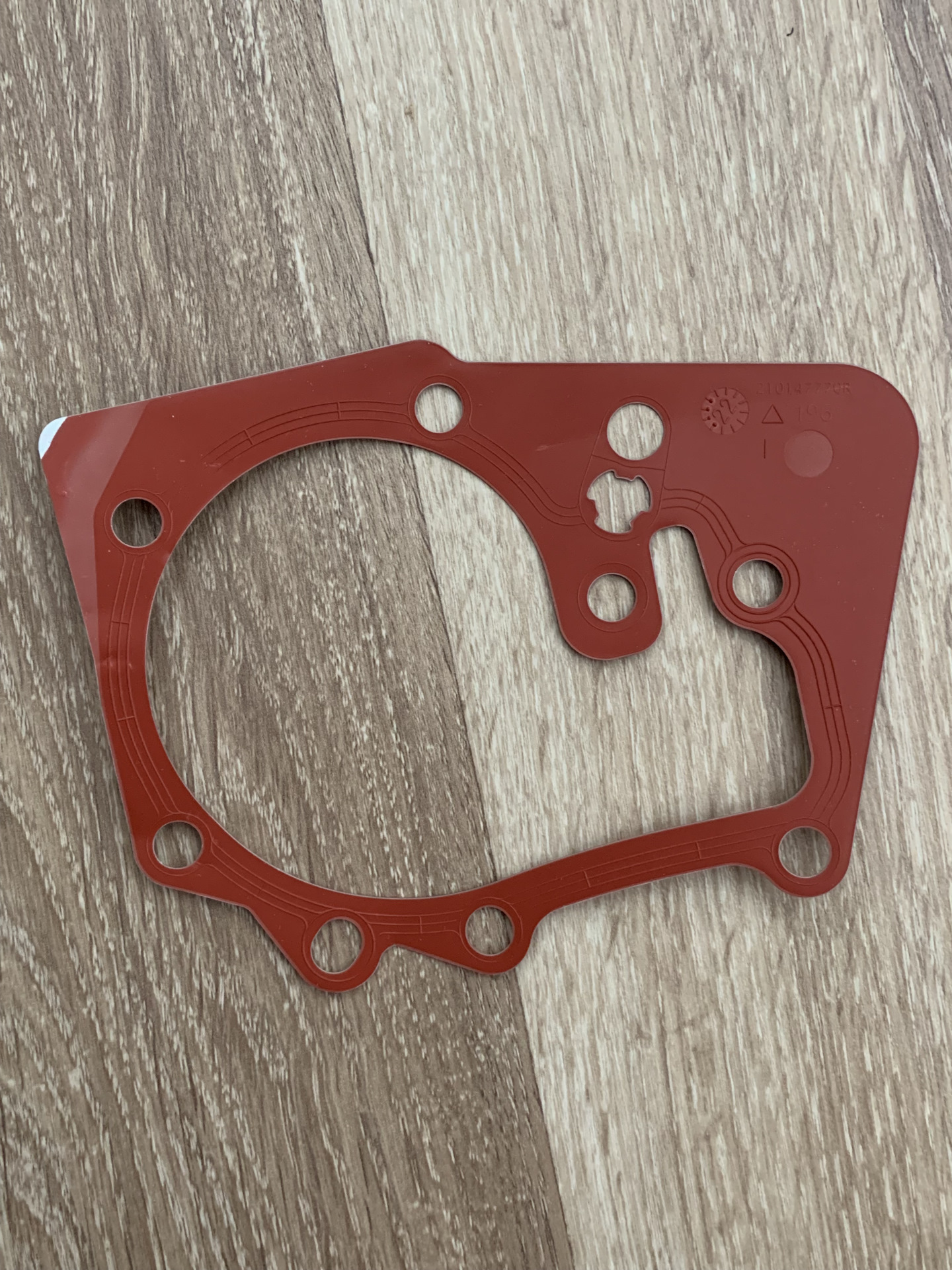 Насос водяной ( помпа ), Renault / Nissan / Lada . K4M / K4J . 210105707R / 210100753R / Valeo ...