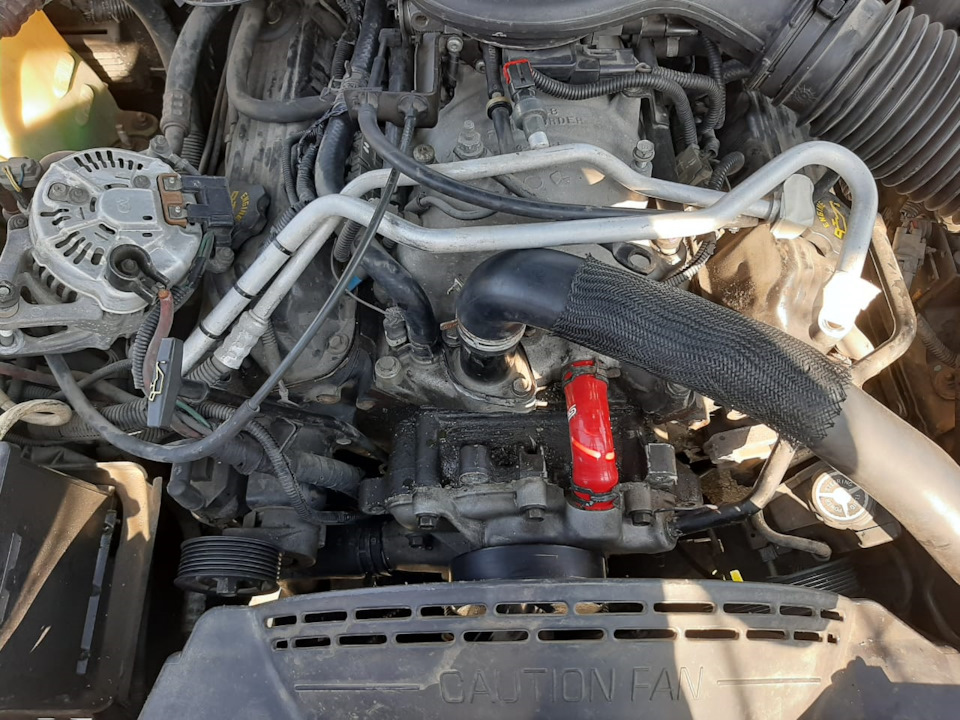 №10 Замена перепускного патрубка помпы, термостата, натяжного ролика ...