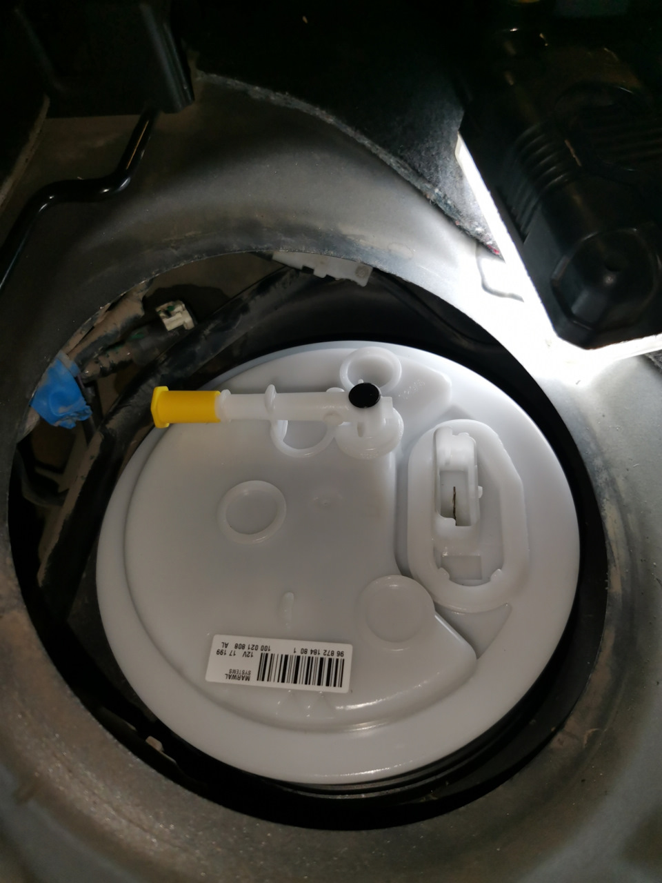 Замена топливного насоса ew10a — Citroen C5 (2G), 2 л, 2008 года ...