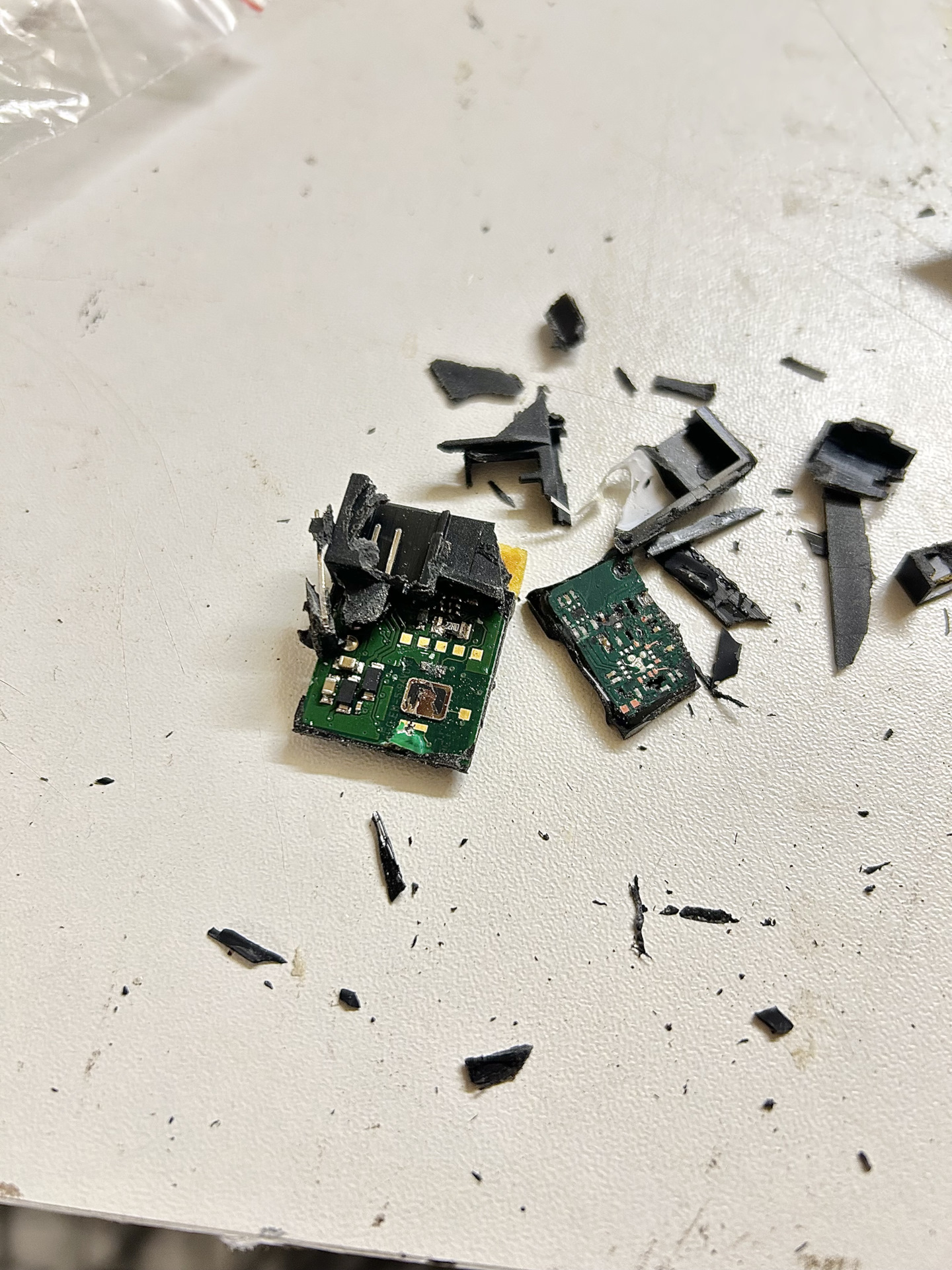 Что внутри датчика влажности? — Land Rover Range Rover Evoque (1G), 2,2 ...