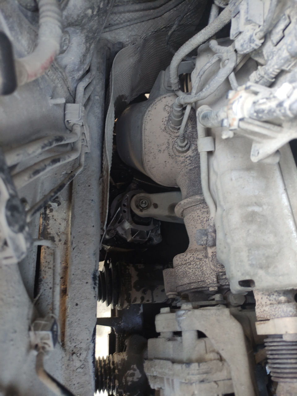 Замена подушек двс N47 — BMW X3 (F25), 2 л, 2012 года | визит на сервис ...