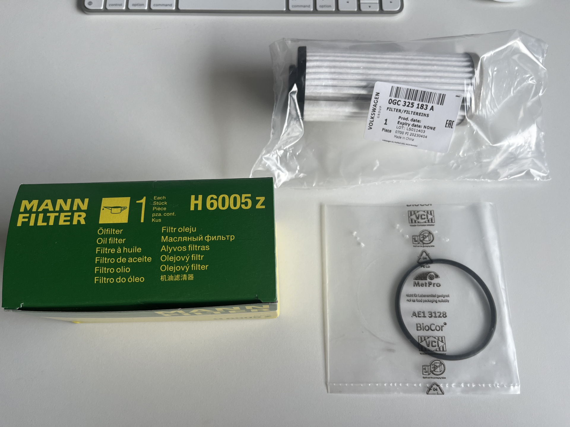 26. Сравнение фильтров DSG DQ381 — VW VS MANN — Volkswagen Passat Variant (B8), 2 л, 2019 года ...