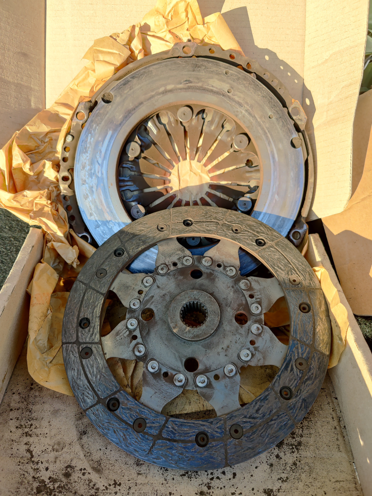 Заменил маховик и сцепление — Peugeot 308 SW (2G), 1,6 л, 2015 года ...