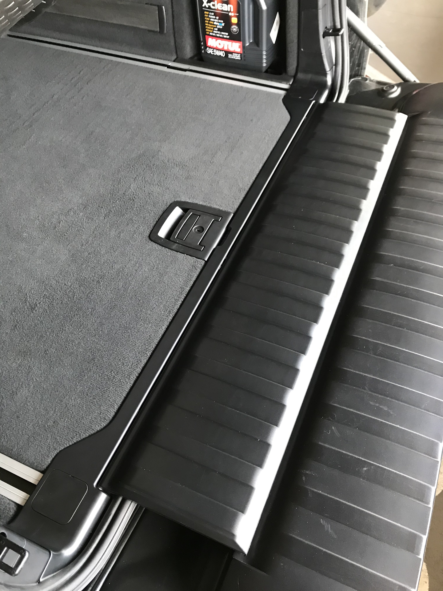 Накладка борта погрузочного пола — BMW X5 (E70), 3 л, 2010 года ...