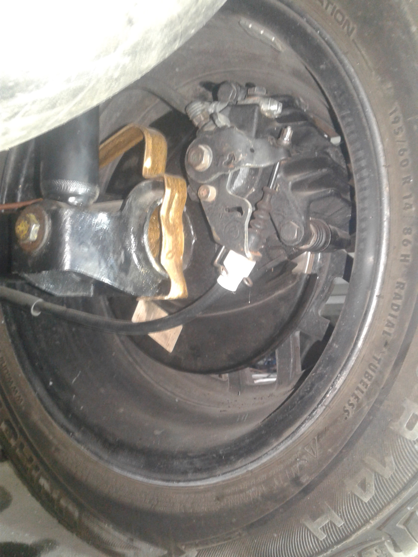 Задние дисковые тормоза и всё комплектующие к ним — Volkswagen Passat ...