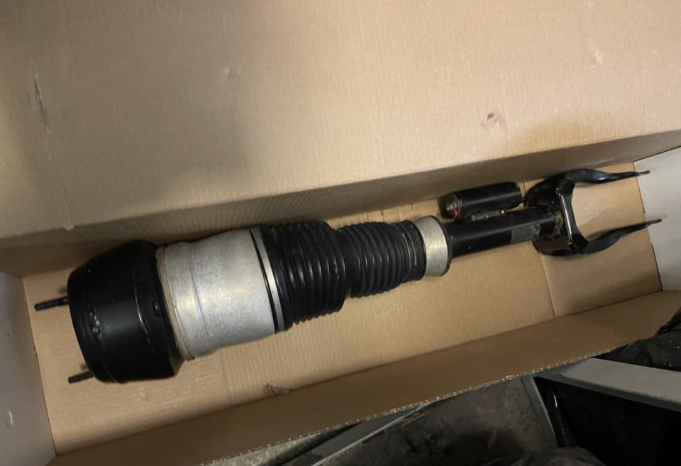 Амортизаторы передние-регулируемые w166 на Mercedes-Benz M-Class (W166 ...