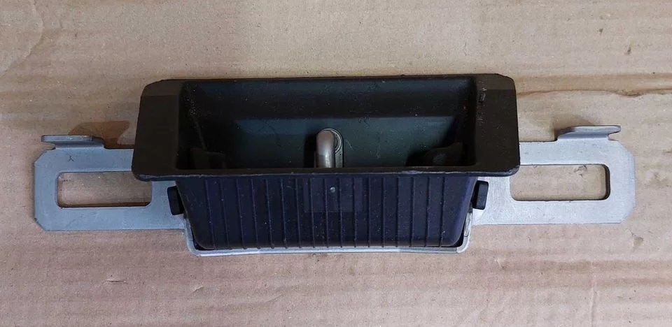 31484778 Deck Lid Striker Volvo | Запчасти на DRIVE2