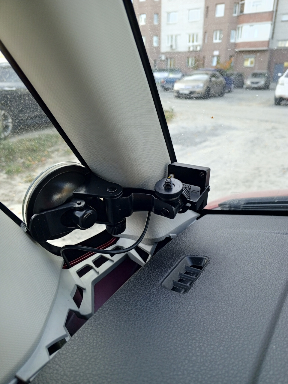 Камера обгона, установка — Toyota Roomy, 1 л, 2019 года | своими руками ...