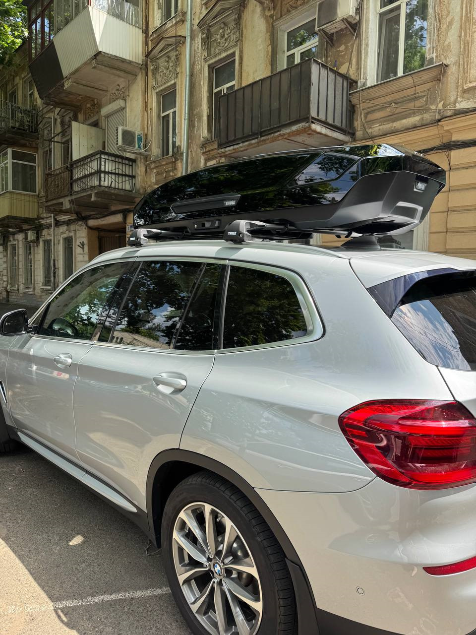 Thule Motion 3 L / Thule Edge Flush Rail 7206 — BMW X3 (G01), 2 л, 2019 года | аксессуары | DRIVE2