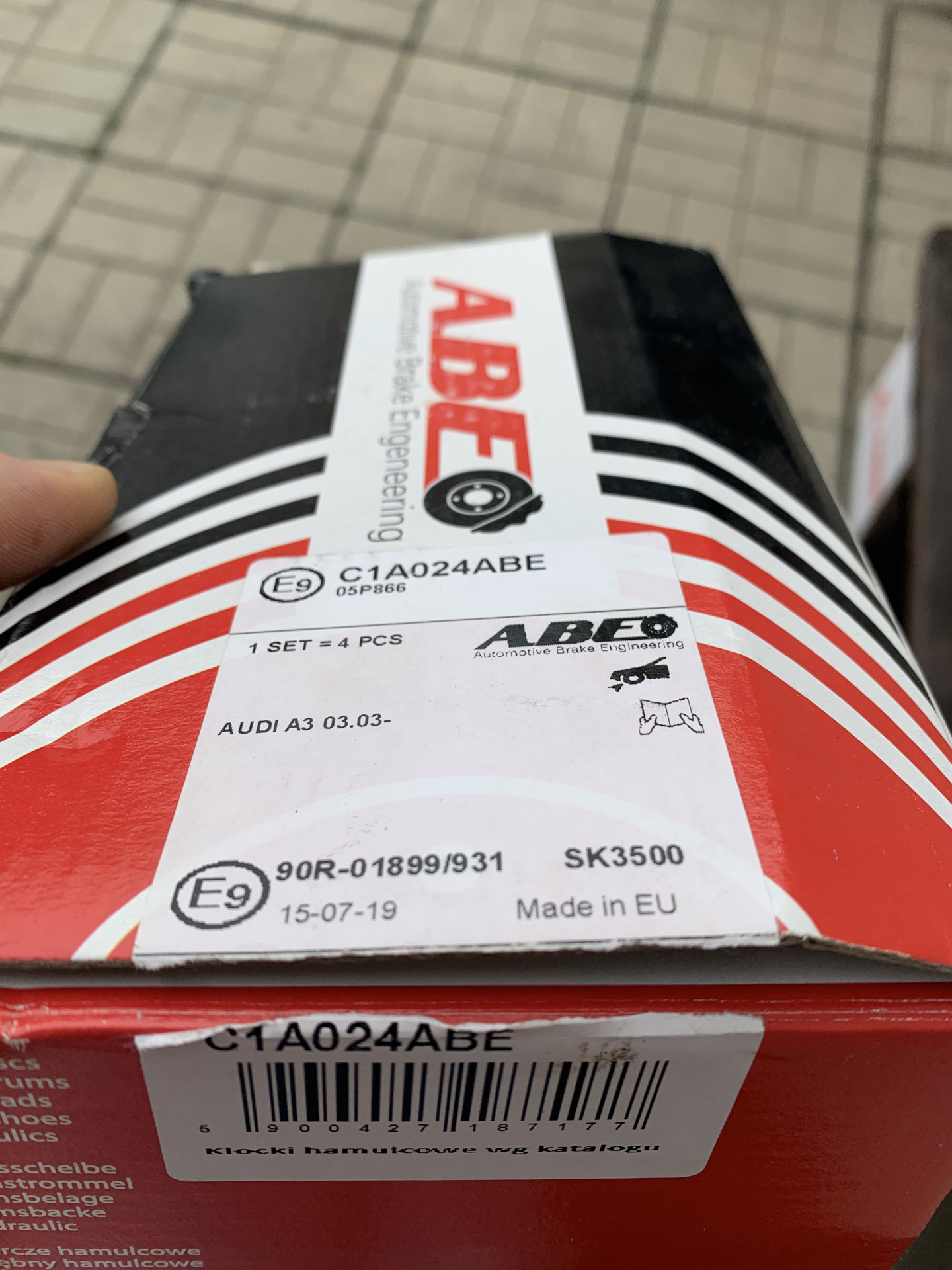 Замена колодок передних — Volkswagen Caddy (3G), 1,6 л, 2012 года ...