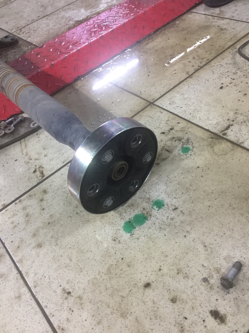 Замена муфт кардана. — Volkswagen Passat Alltrack (B7), 2 л, 2012 года ...