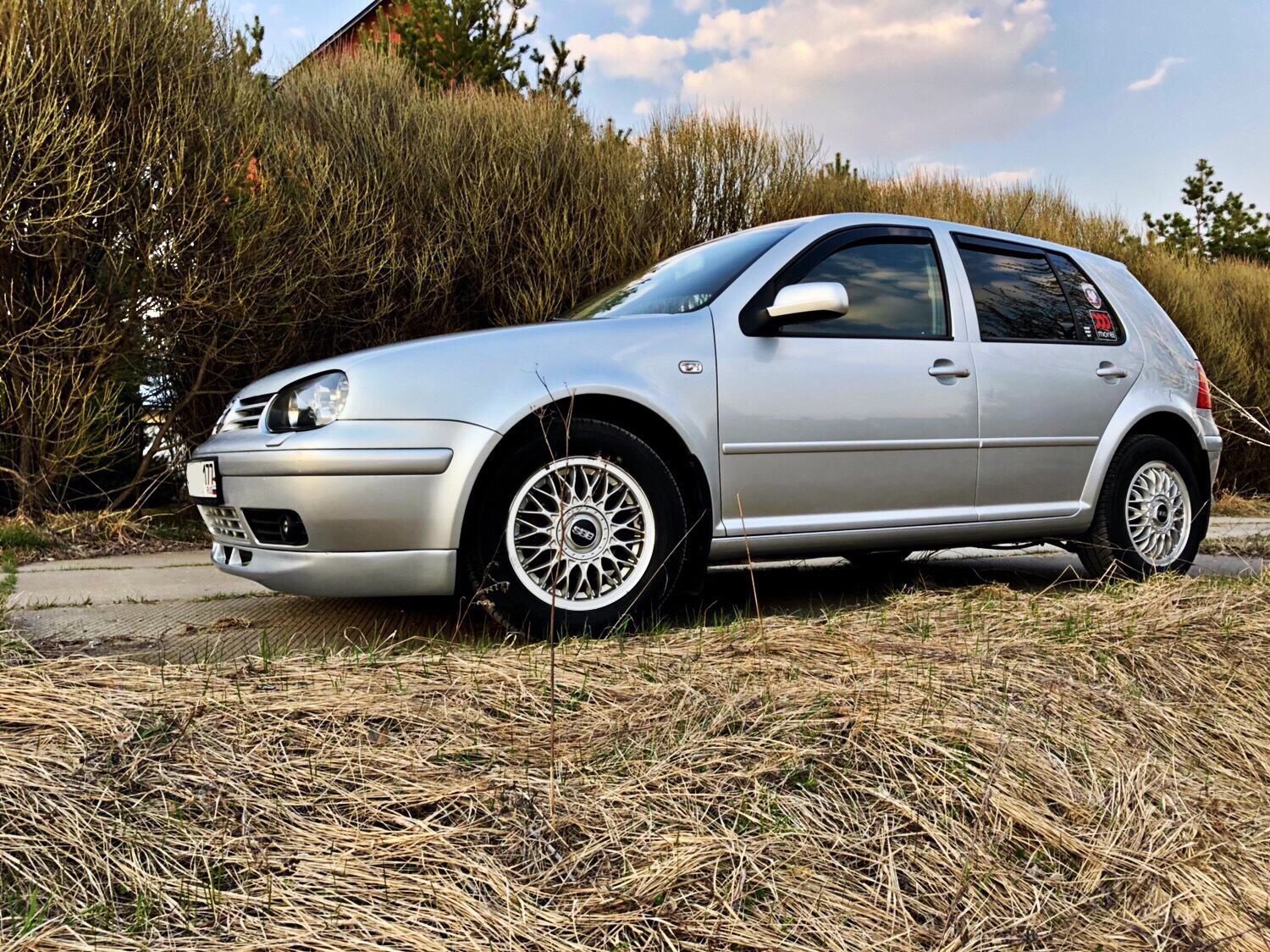 Новые тапки — Volkswagen Golf Mk4, 1,6 л, 2001 года | колёсные диски | DRIVE2