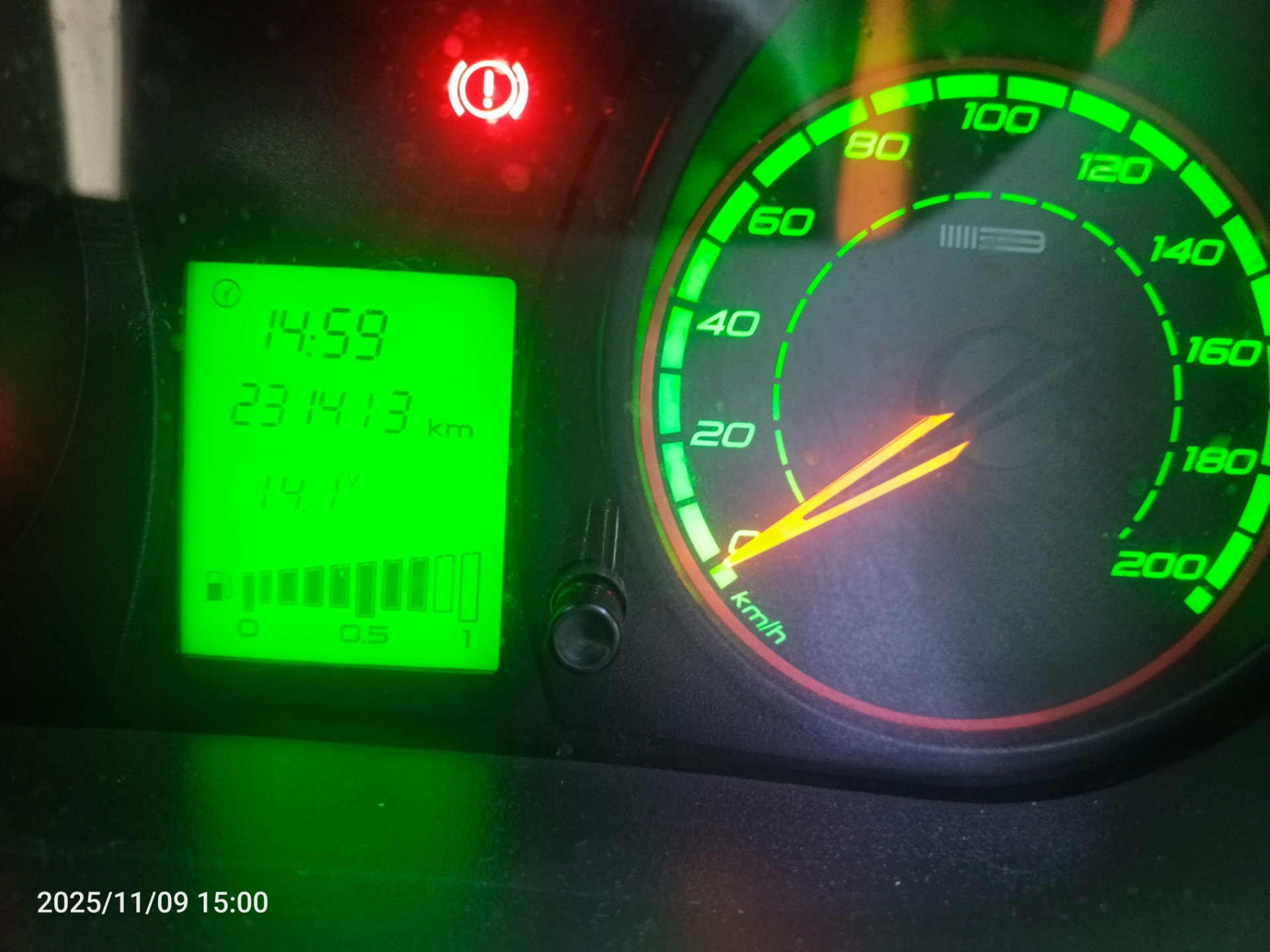 Лампы подсветки номера — Lada Kalina Cross, 1,6 л, 2015 года ...