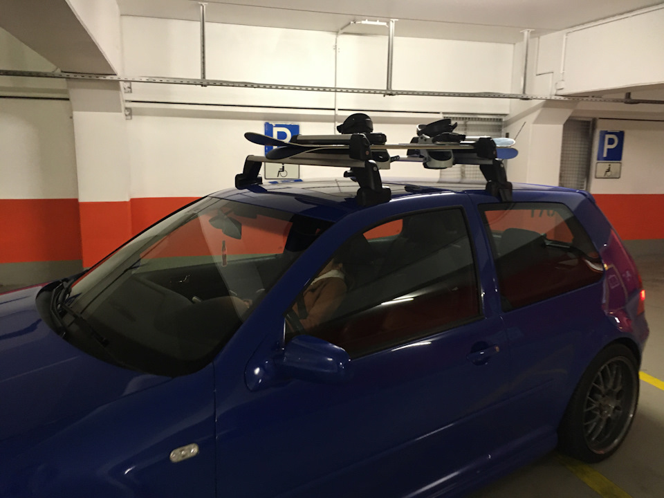 Багажник на крышу + держатели лыж и сноубордов — Volkswagen Golf Mk4, 1 ...