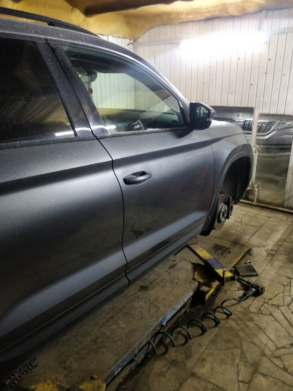 5QA199555F Подушка (опора) КПП VAG | Запчасти на DRIVE2