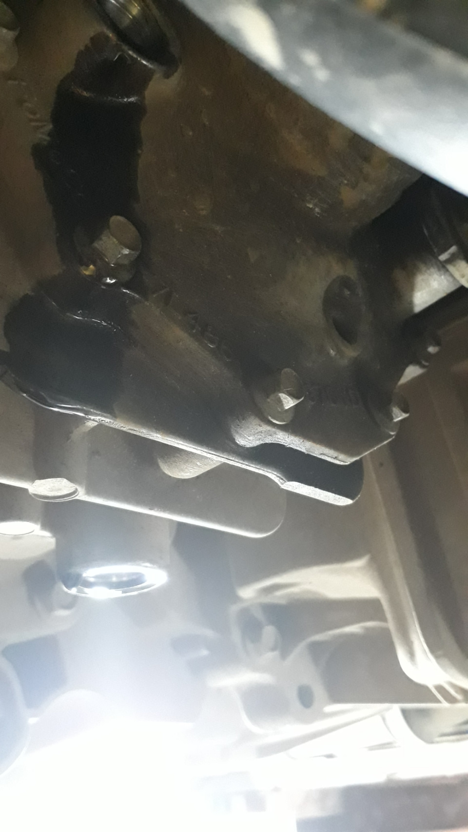 Новые наклейки и брызговики — Chevrolet Niva (1G), 1,7 л, 2003 года ...