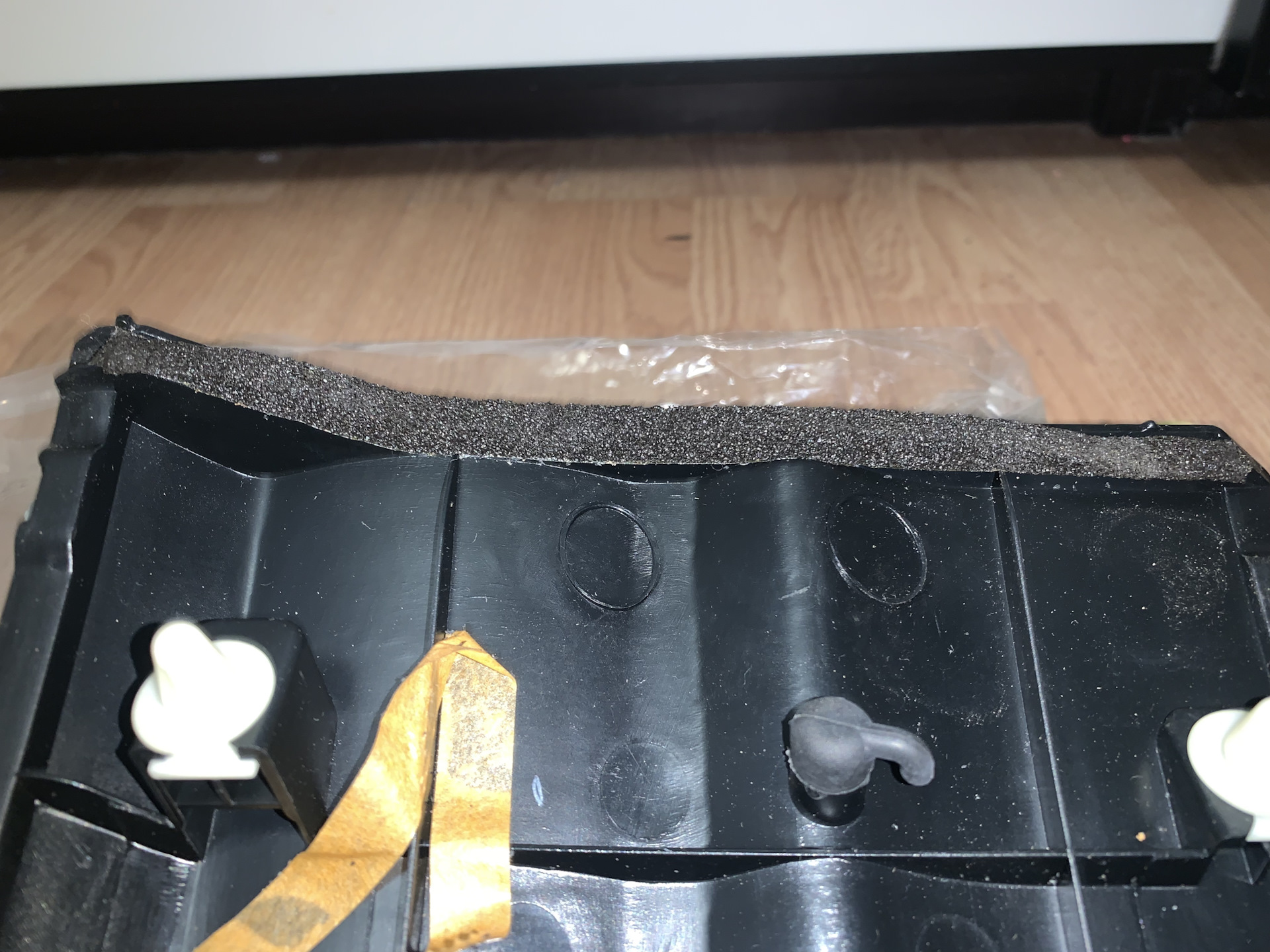 Оригинал накладка 5-й двери. 5817A092 MR157102 — Mitsubishi Pajero ...