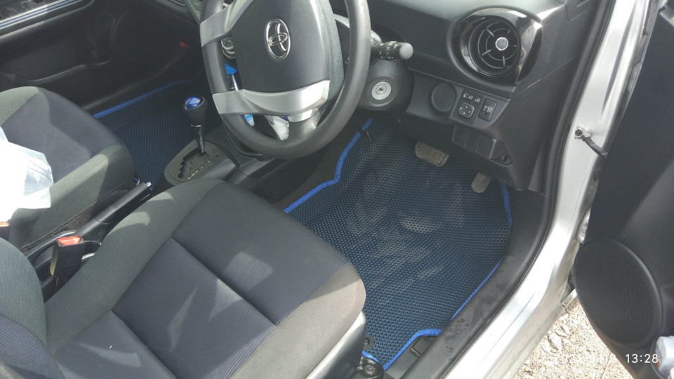 Toyota Aqua 1.5 бензиновый 2016 | Hibrid на DRIVE2