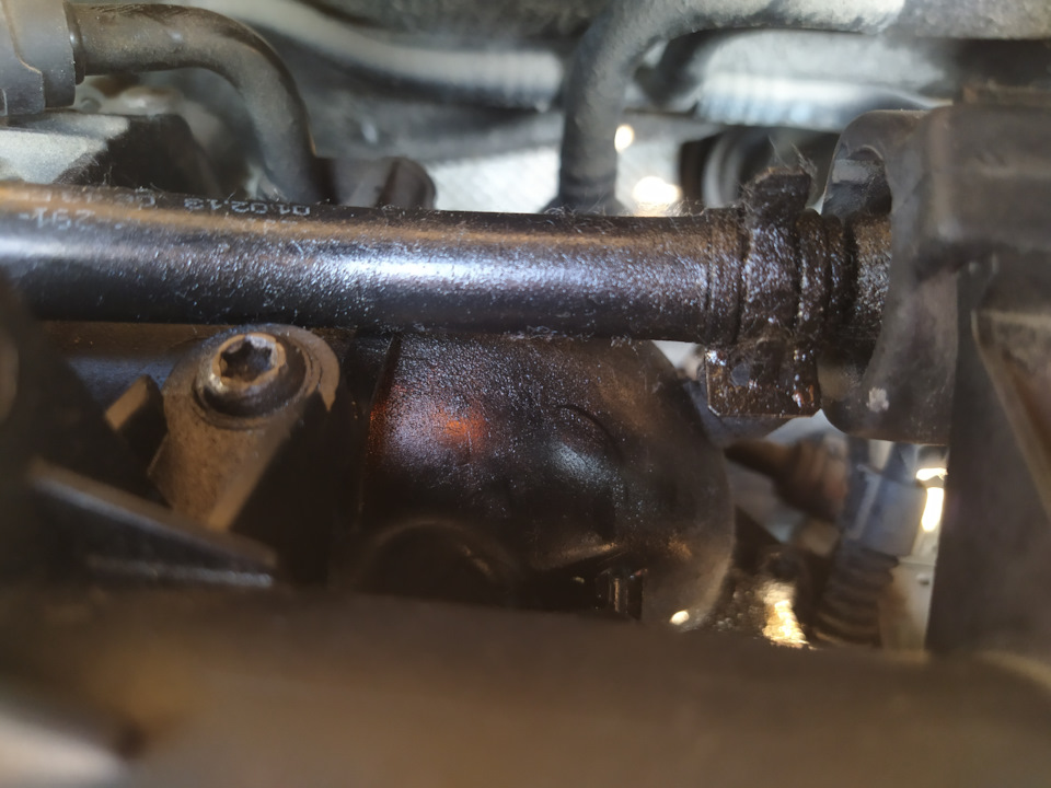 Замена клапана вентиляции картерных газов — Skoda Fabia RS Mk2, 1,4 л ...