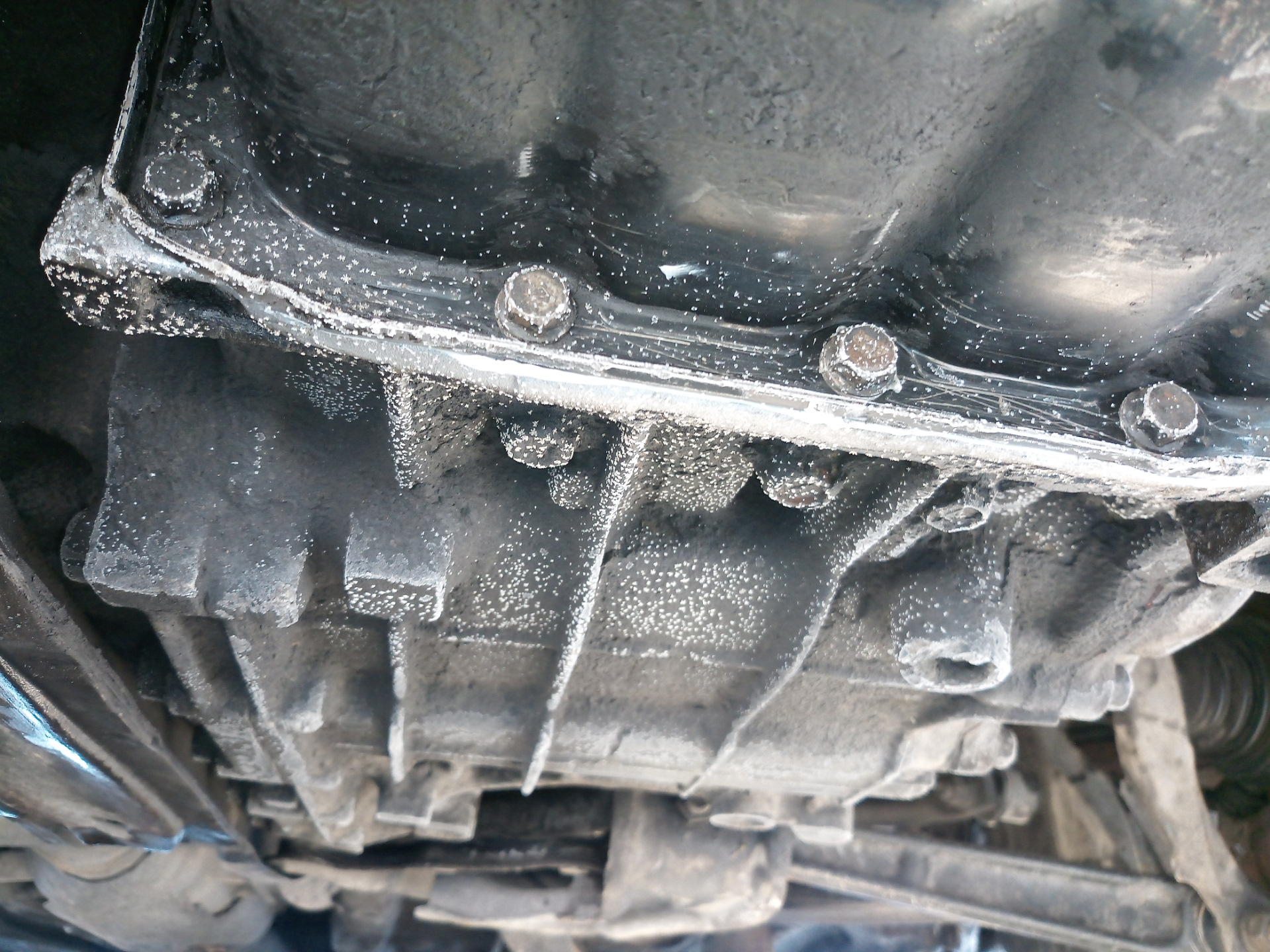 Всё ничё! Четыре! О трудных сайлентблоках. Переклеил поддон АКПП ...