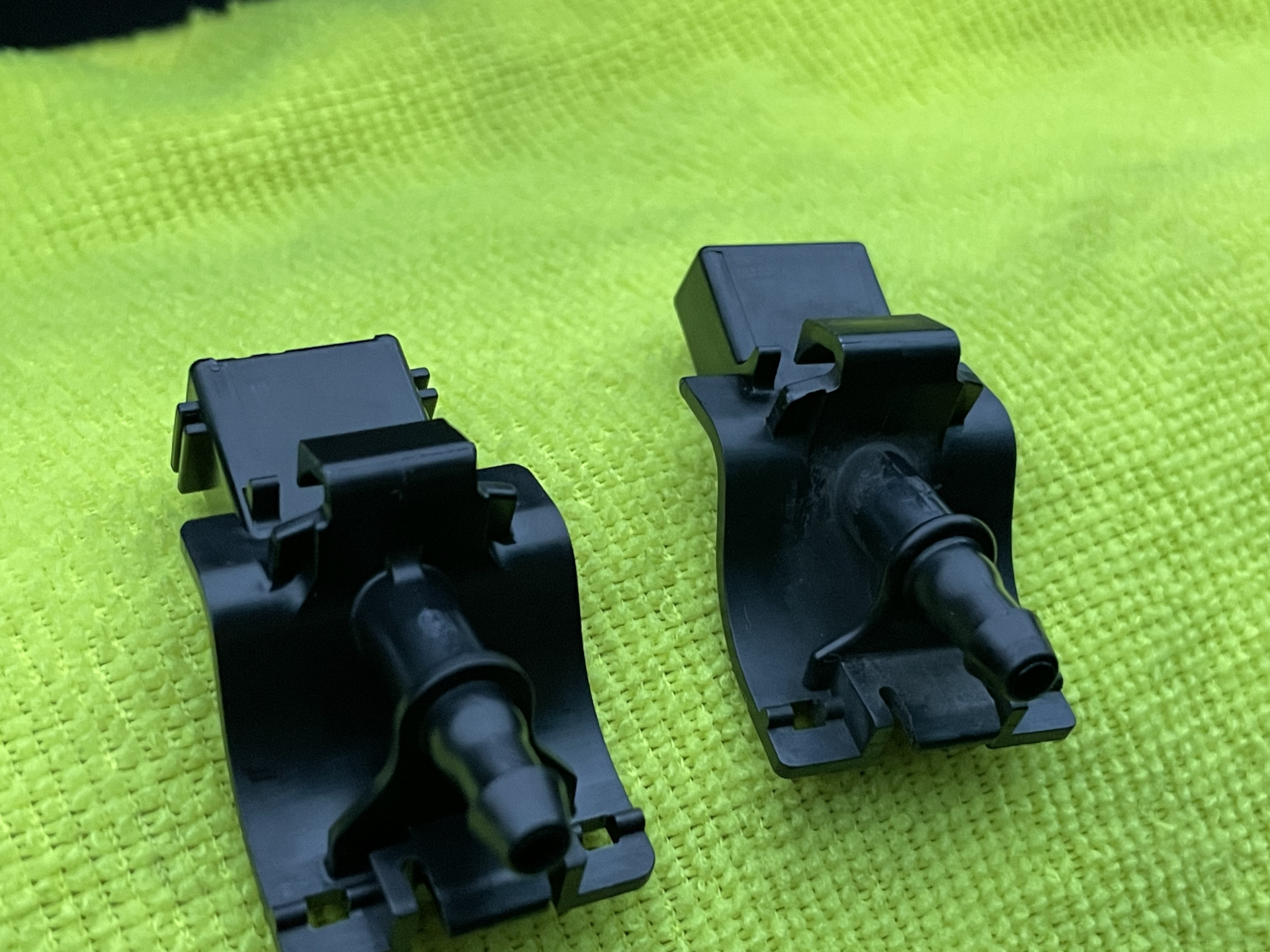 Форсунки стеклоомывателя — Lexus RX (3G), 3,5 л, 2009 года | запчасти ...