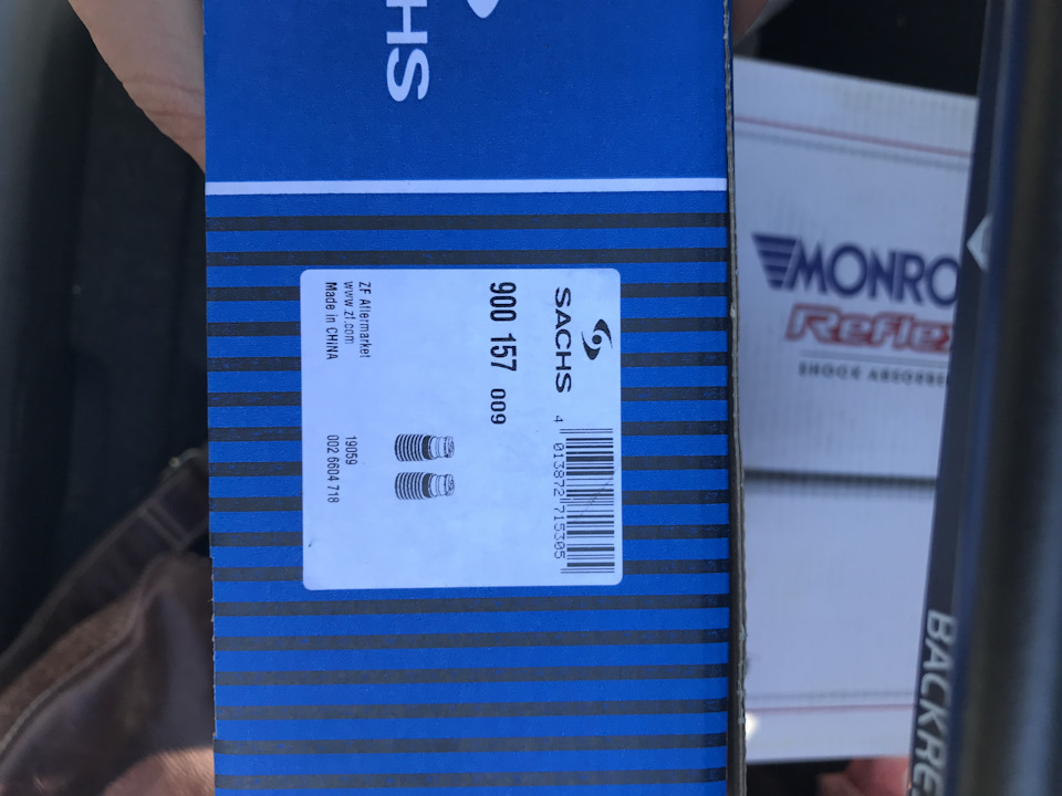 Замена амортизаторов four-c (часть 1) — Volvo S60 (2G), 2,5 л, 2013 ...