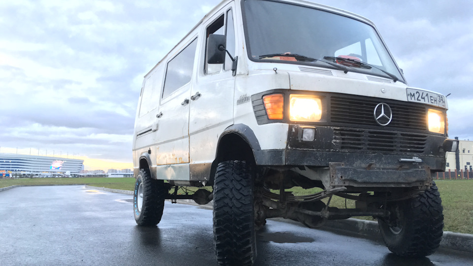 Резиновые автоковрики на w601 — Mercedes-Benz T1, 2,4 л, 1988 года ...