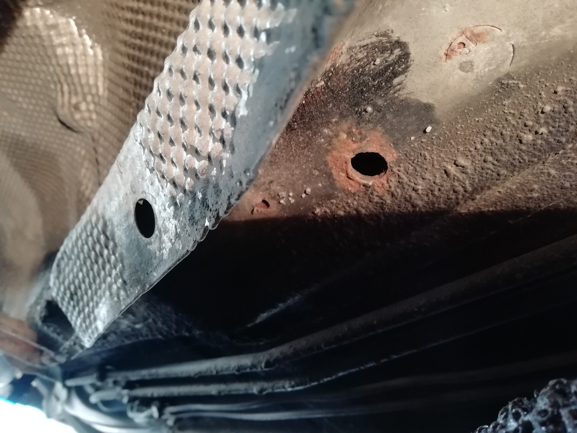 Пересмотрел днище. Обработал. — BMW 3 series (E46), 2 л, 2002 года ...