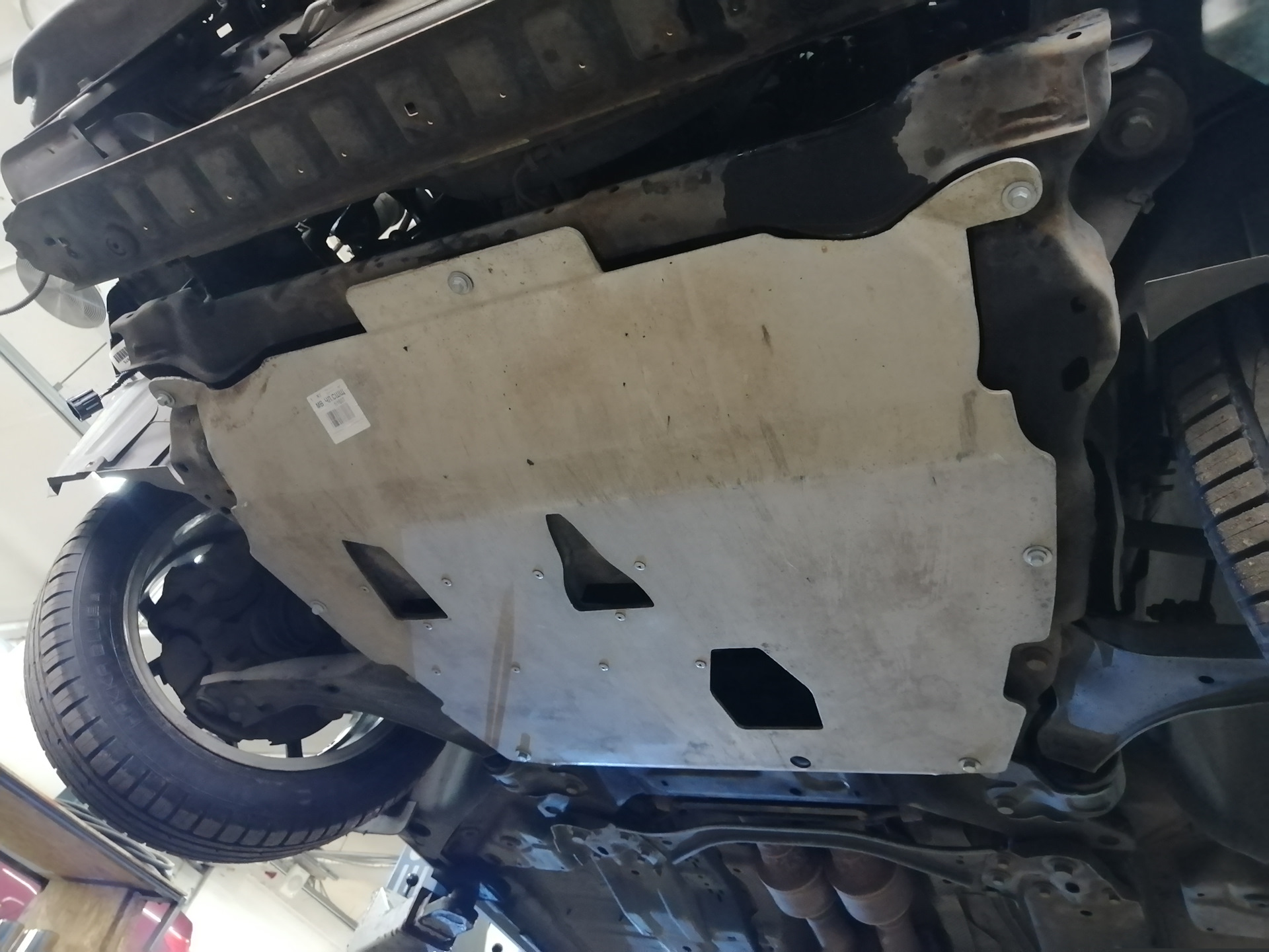 Установка передних парктроников, замена ПТФ на ДХО, установка ...