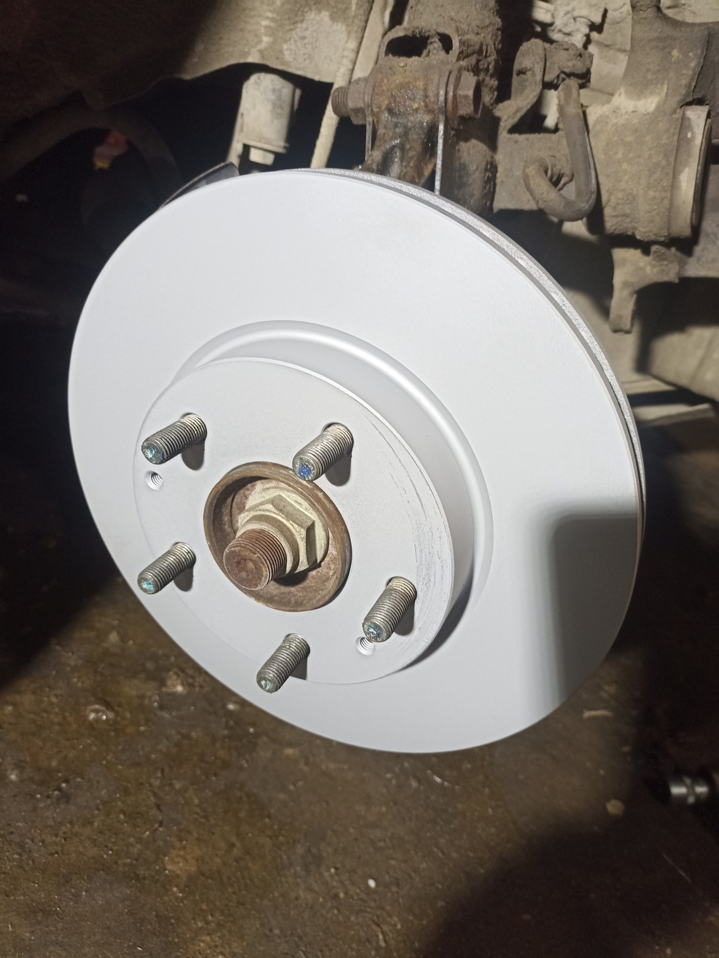 Замена тормозных дисков mazda 3 bm — Mazda 3 (3G) BM, 1,5 л, 2014 года ...