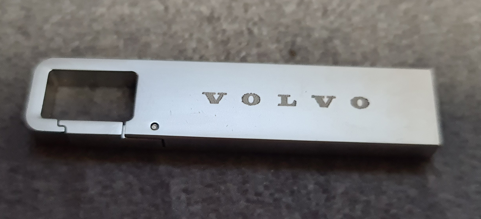 6.USB Носитель информации от Volvo 32220804 — Volvo XC60 (2G), 2 л ...