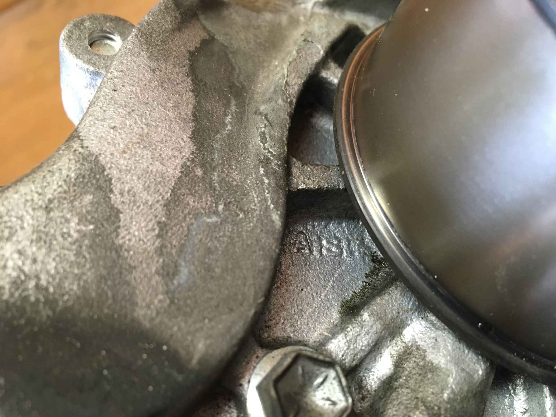 Замена помпы. — Mitsubishi Pajero (4G), 3 л, 2011 года | визит на ...