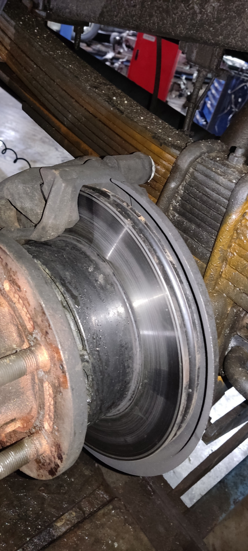 TRW, SKF на заднюю ось Iveco Daily — Iveco Daily (5G), 3 л, 2011 года ...